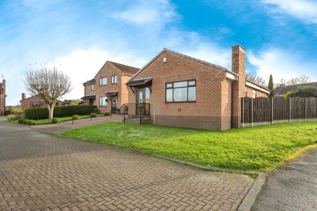 2 bedroom detached bungalow for sale in Rye Croft, Conisbrough ...