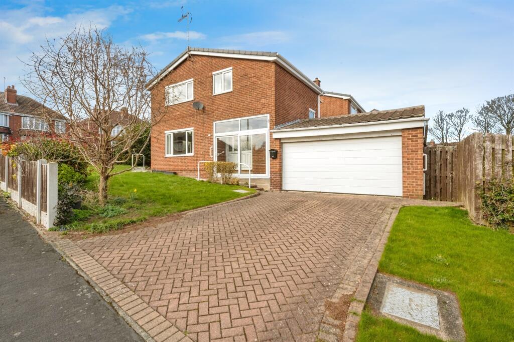 4 bedroom detached house for sale in Park Road, Conisbrough, Doncaster ...