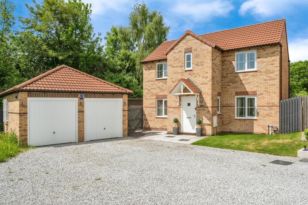 4 bedroom detached house for sale in Sanderson Way, Swinton, Mexborough ...