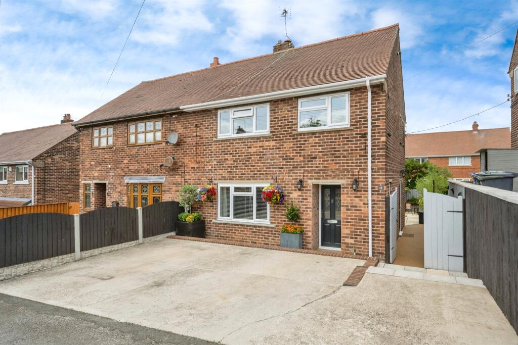 3 bedroom semi-detached house for sale in Sheldon Avenue, Conisbrough ...