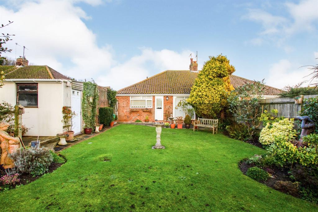 3 Bedroom Semi Detached Bungalow For Sale In Meadow Close Rottingdean