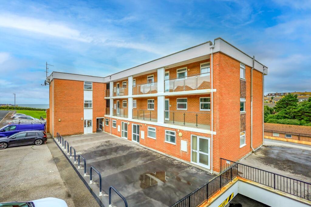 2 bedroom flat for sale in Surrey Road, SEAFORD, BN25