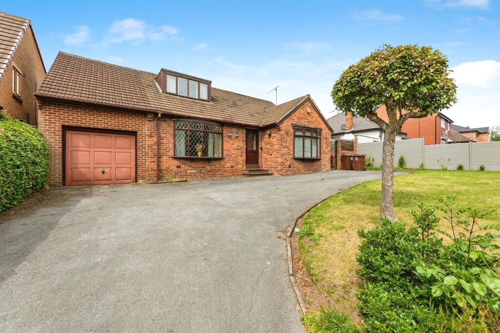 3 bedroom detached bungalow for sale in Moorgate Road, Moorgate ...