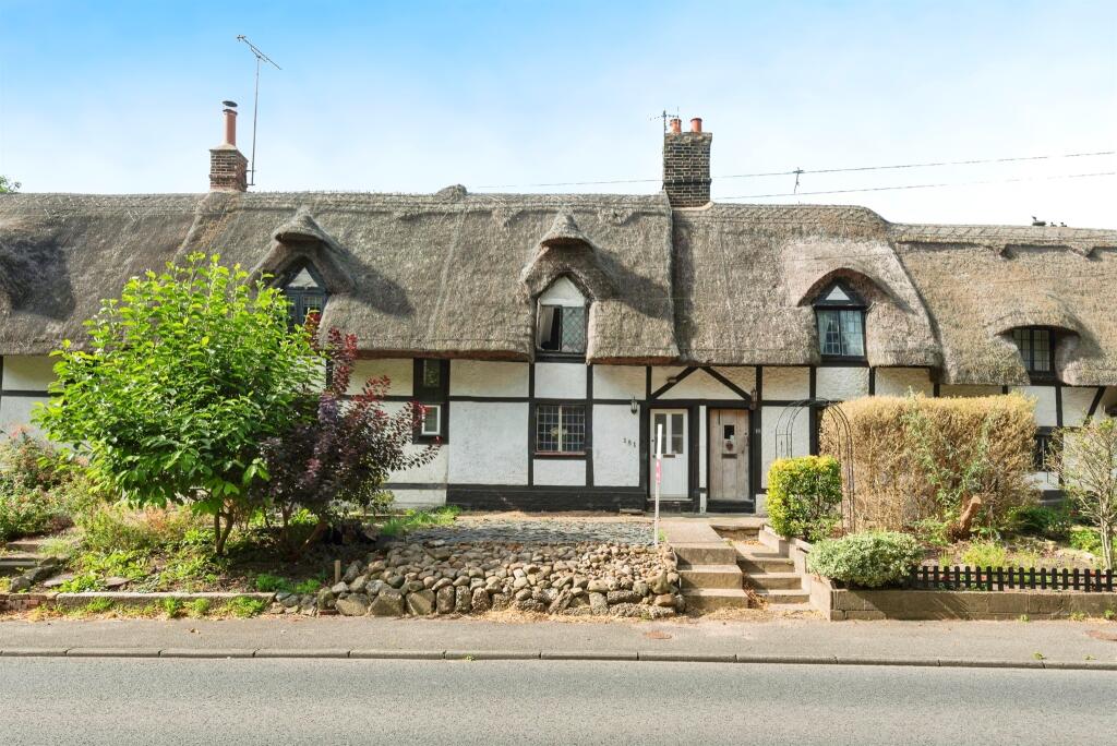 2 bedroom cottage for sale in Ermine Way, Arrington, Royston, SG8