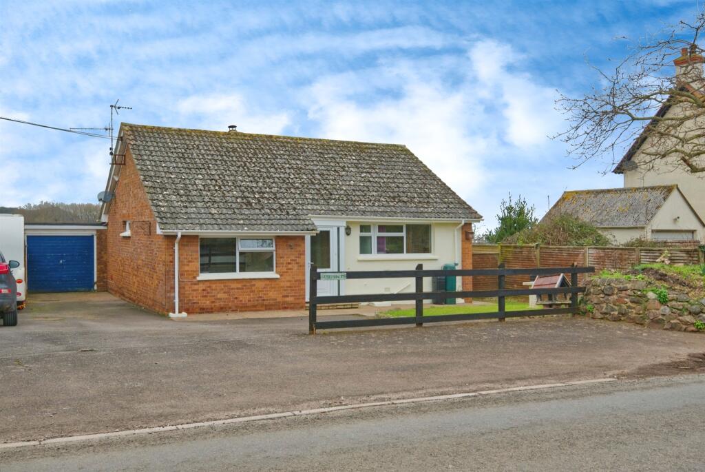 3 bedroom detached bungalow for sale in Carhampton Road, Blue Anchor ...