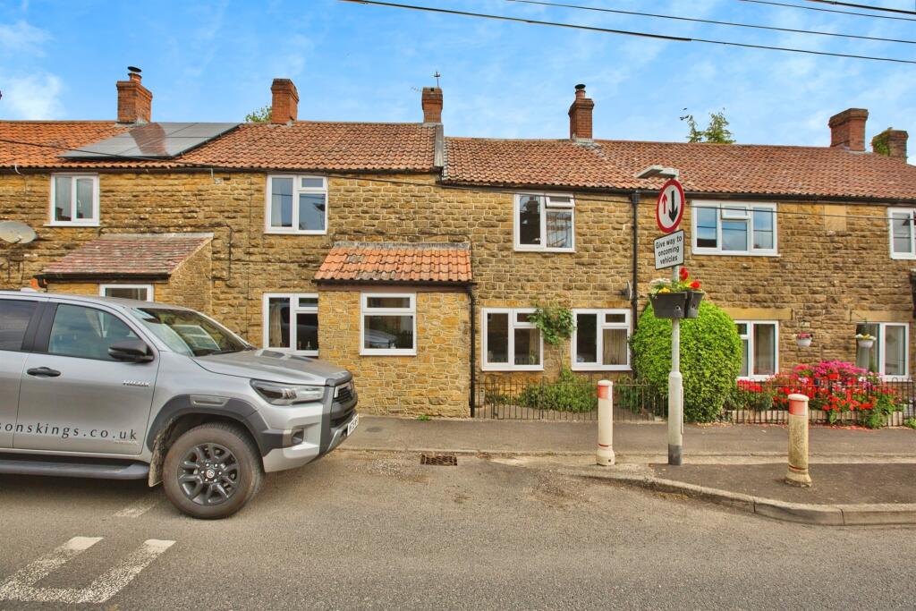 4 bedroom cottage for sale in Main Street, Ash, Martock, TA12