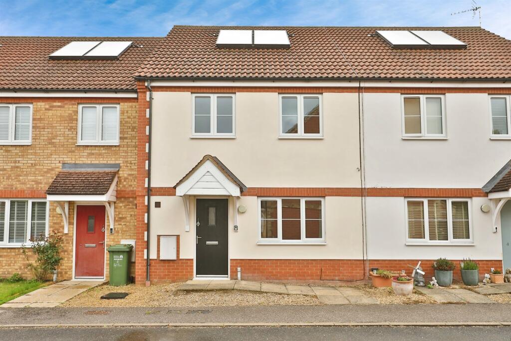 3 bedroom terraced house for sale in Bell Close, Marham, PE33
