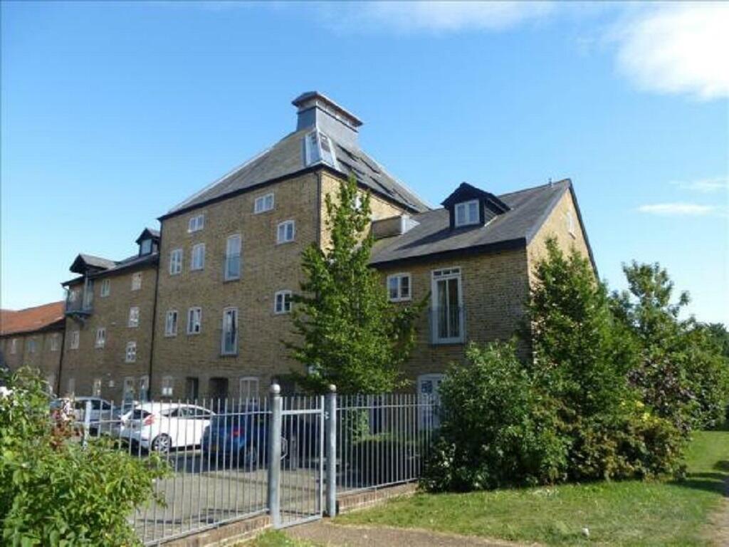 2 bedroom apartment for sale in Buryfield Maltings, Ware, SG12