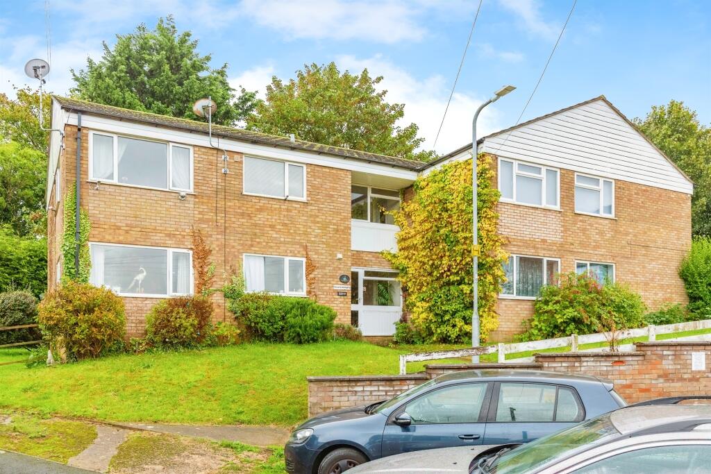 2 bedroom ground floor flat for sale in The Willows, Little Harrowden, NN9