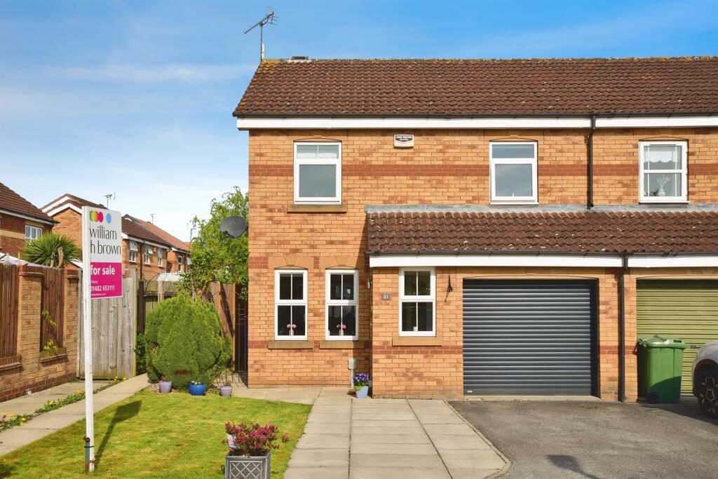 3 bedroom end of terrace house for sale in Lastingham, Elloughton ...
