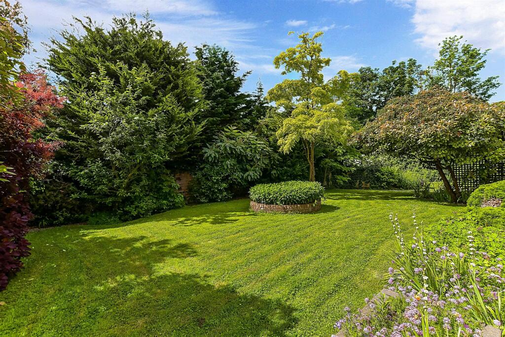 4 bedroom detached house for sale in Tollgate Way, Sandling, Maidstone ...