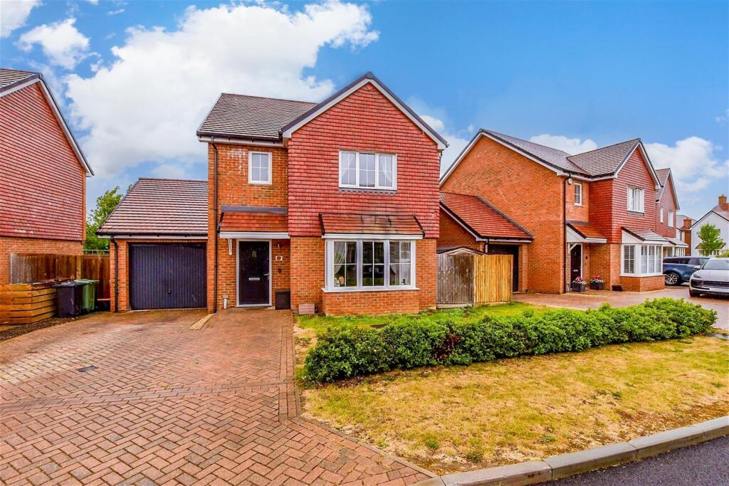 3 bedroom detached house for sale in Collier Street, Yalding, Maidstone ...