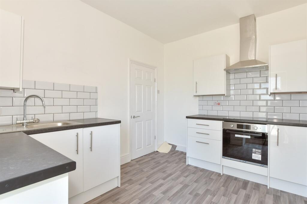 4 bedroom maisonette for sale in Alma Road, Sheerness, Kent, ME12