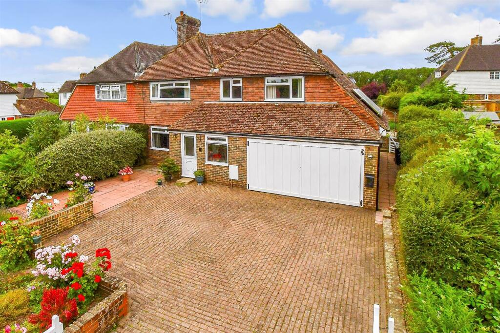 4 bedroom semi-detached house for sale in Rolvenden, Kent, TN17