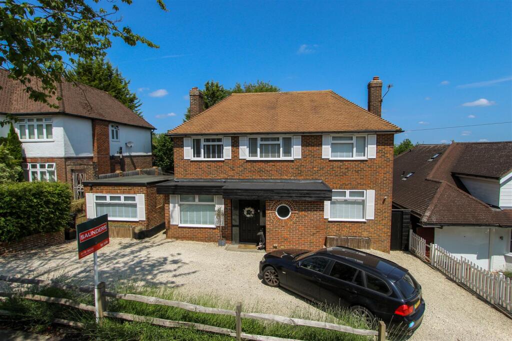 3 bedroom detached house for sale in Downs Wood, Epsom, KT18