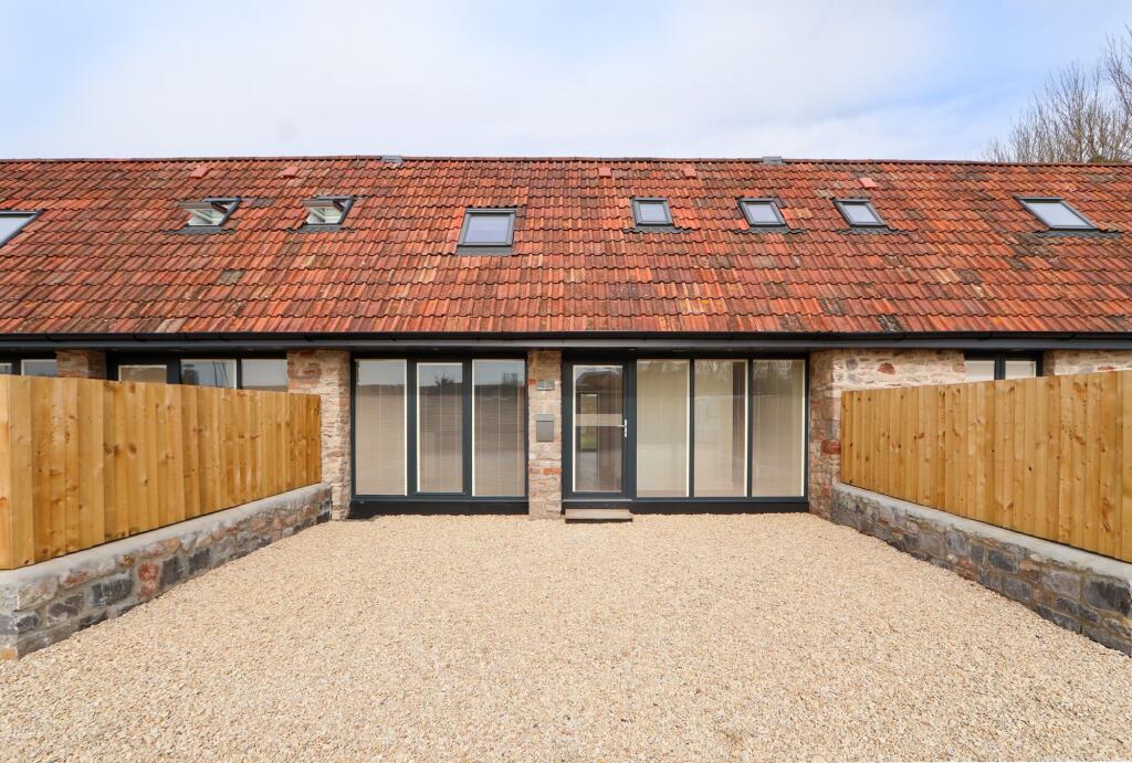 3 bedroom barn conversion for sale in 2 Somerset Court, Brinsea ...