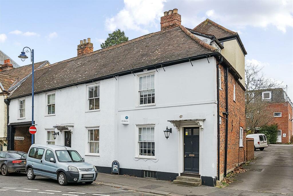 3 bedroom end of terrace house for sale in Long Street, Devizes, SN10