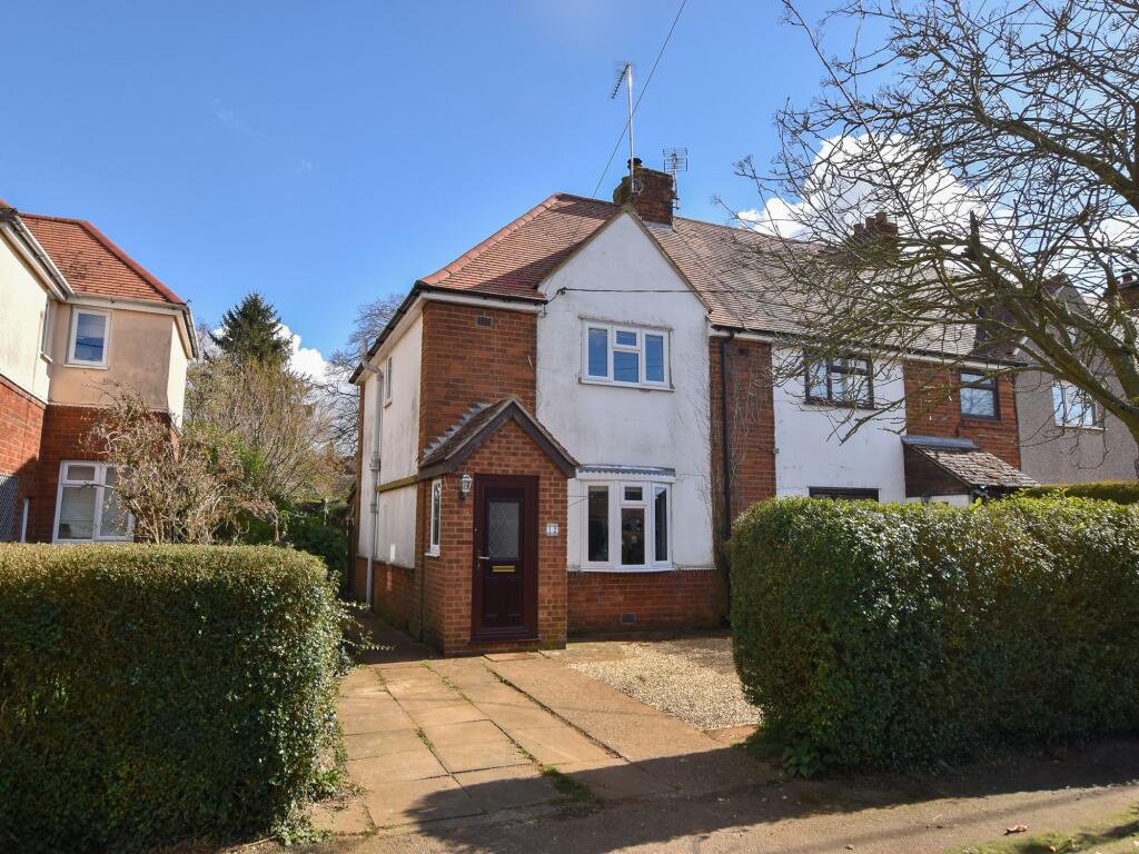 2 bedroom terraced house for sale in Hillcrest Road, Gayton, NN7