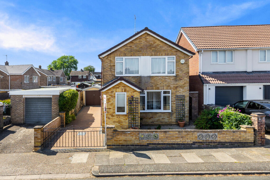 3 bedroom detached house for sale in Howard Avenue, Corby, NN17