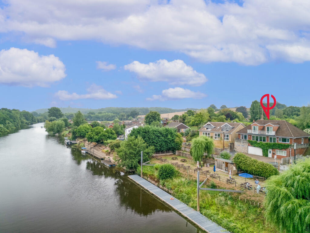 5 bedroom detached house for sale in Astley Burf, Stourport-on-Severn, DY13