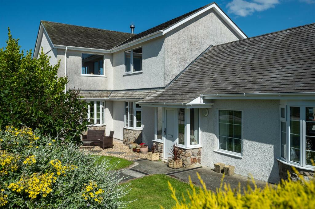 5 bedroom detached house for sale in Tynygongl, LL74