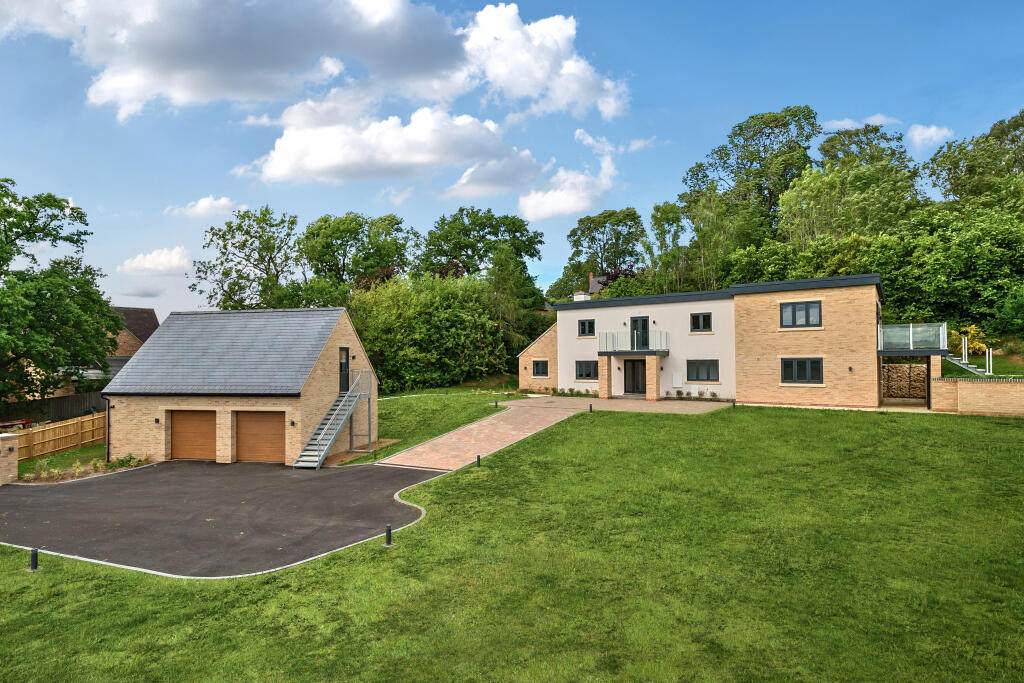 4 bedroom detached house for sale in Badby Lane, Staverton, NN11