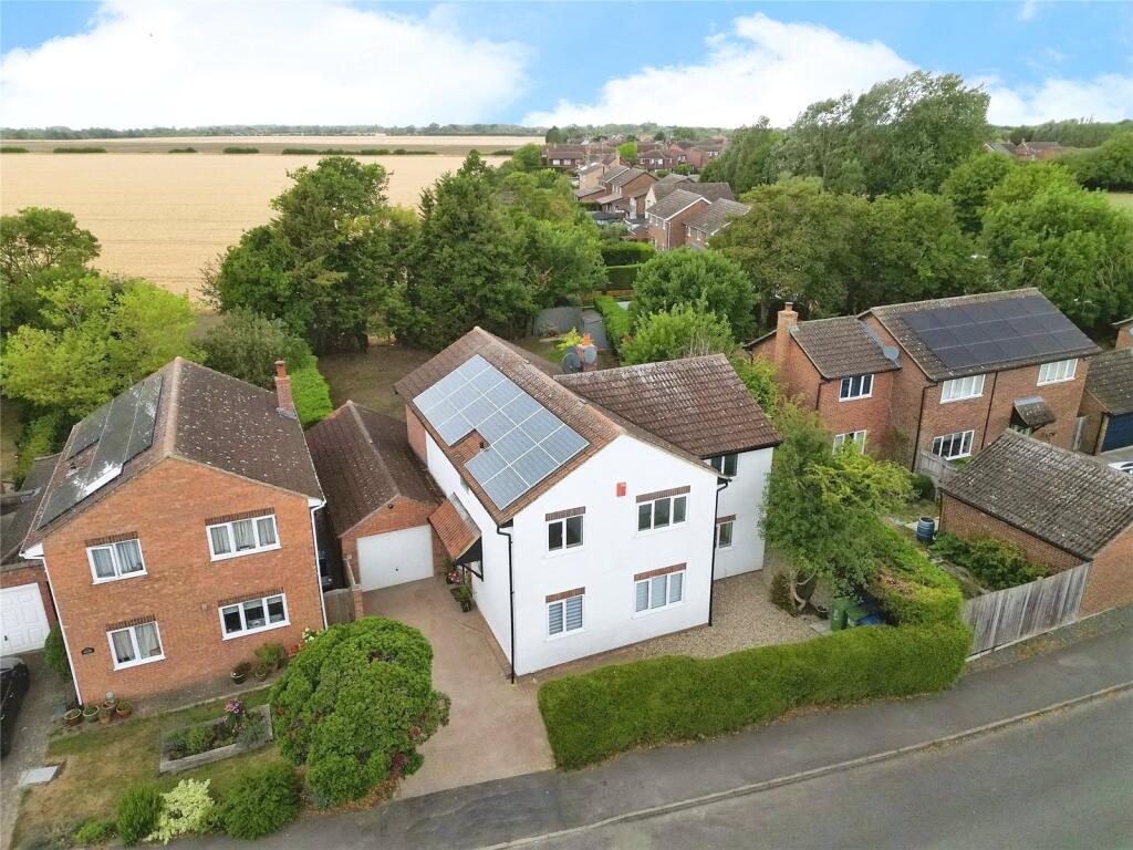 5 bedroom detached house for sale in Ashmead Drive, Hardwick, Cambridge ...