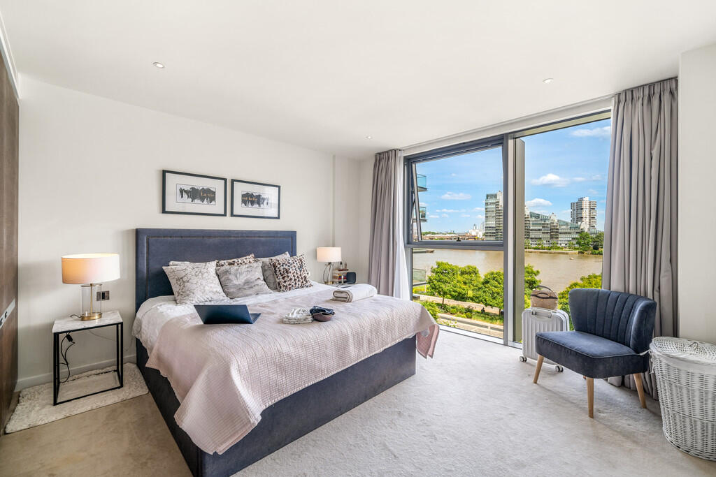 3 bedroom apartment for sale in Waterfront Drive, Chelsea, SW10