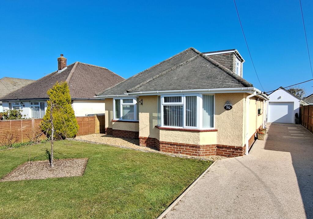 3 bedroom bungalow for sale in Marley Avenue New Milton BH25 5LJ, BH25