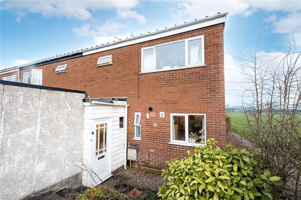 3 bedroom end of terrace house for sale in Birchmore, Brookside ...
