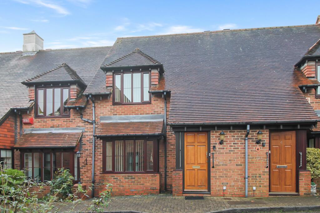 2 bedroom retirement property for sale in Wickham, Hampshire, PO17