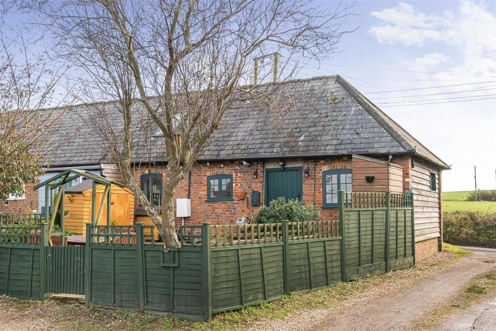 2 bedroom semi-detached house for sale in Dambridge Farm Road, Wingham, CT3