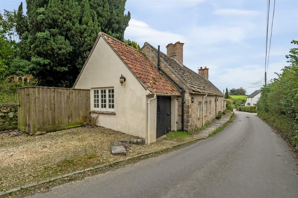 2 bedroom detached house for sale in Droop, Hazelbury Bryan ...