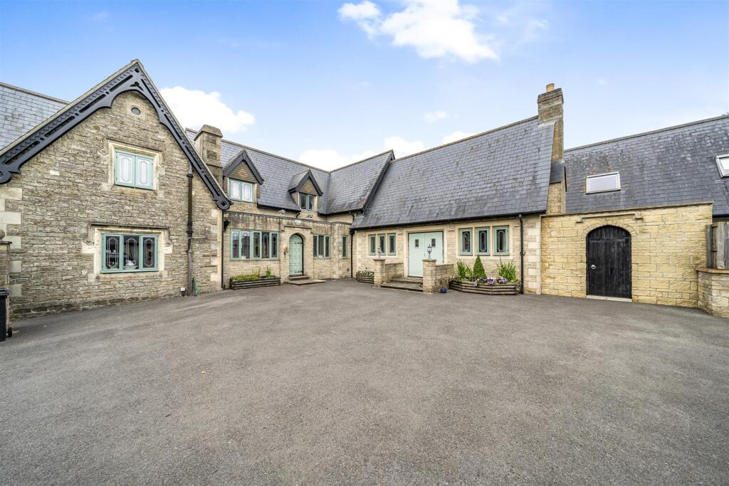 10 bedroom detached house for sale in Thornhill, Stalbridge ...