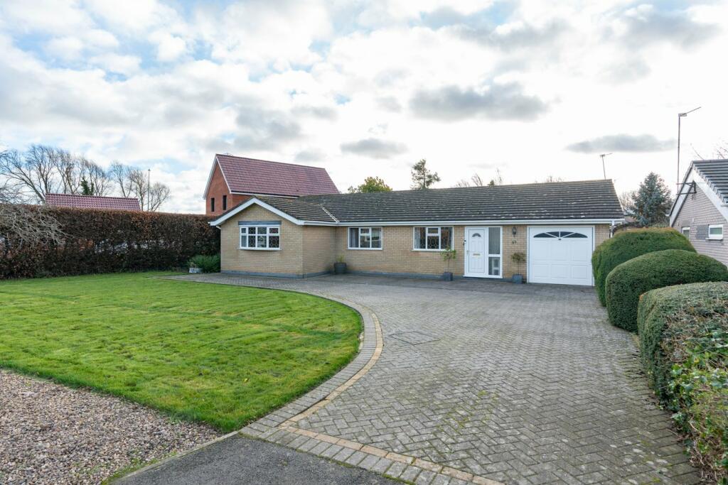 4 bedroom detached bungalow for sale in Tytton Lane East, Wyberton ...