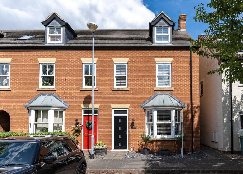 3 bedroom semi-detached house for sale in Riverside, Boston, PE21