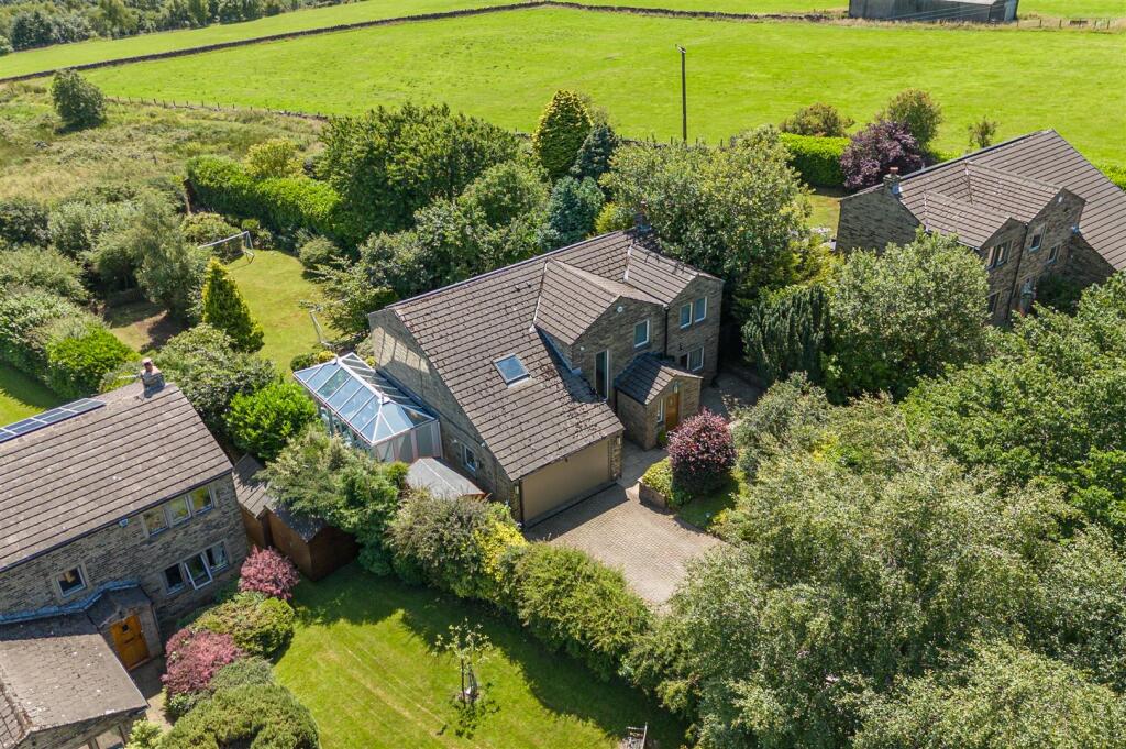 5 bedroom detached house for sale in 11 High Court, Slack Top ...