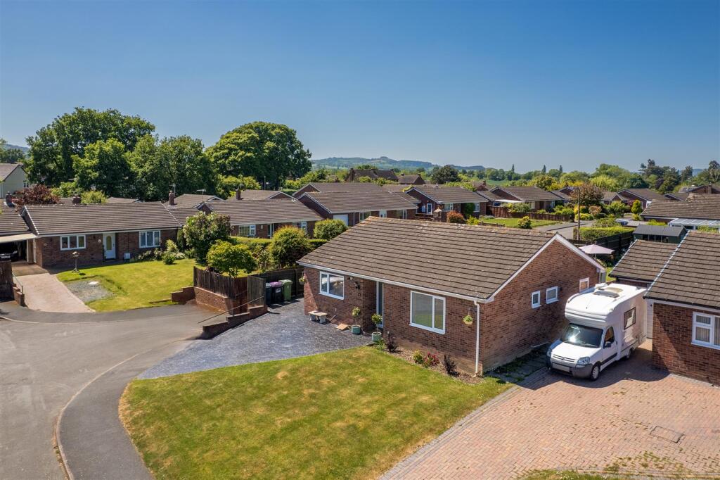 2 bedroom detached bungalow for sale in Pine Crescent, Minsterley ...
