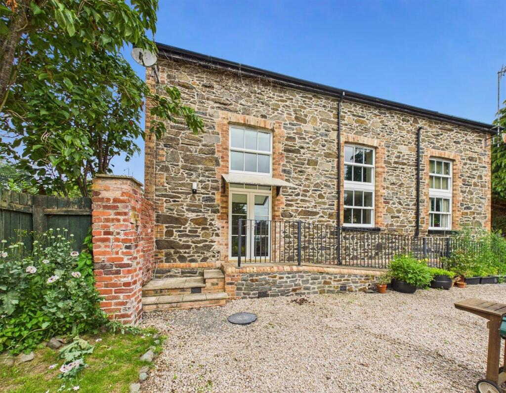 3 bedroom semi-detached house for rent in Pont Robert, Nr Meifod, Powys ...