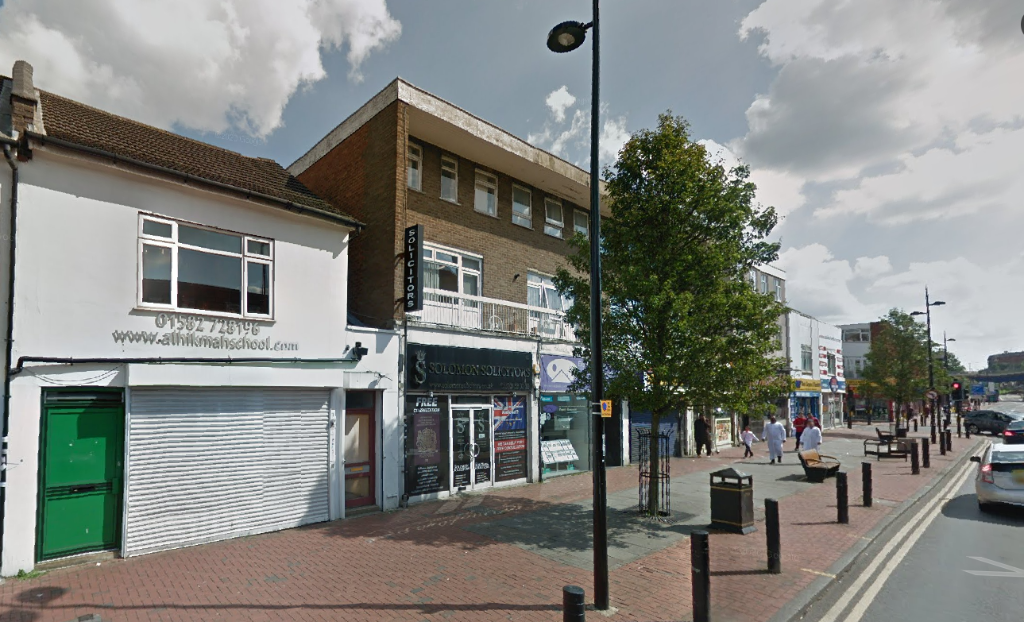 Commercial property for rent in Dunstable Road, Luton, Bedfordshire, LU1