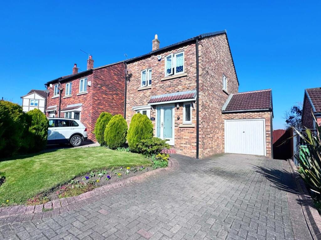 3 bedroom link detached house for sale in Hall Farm Court, Trimdon ...