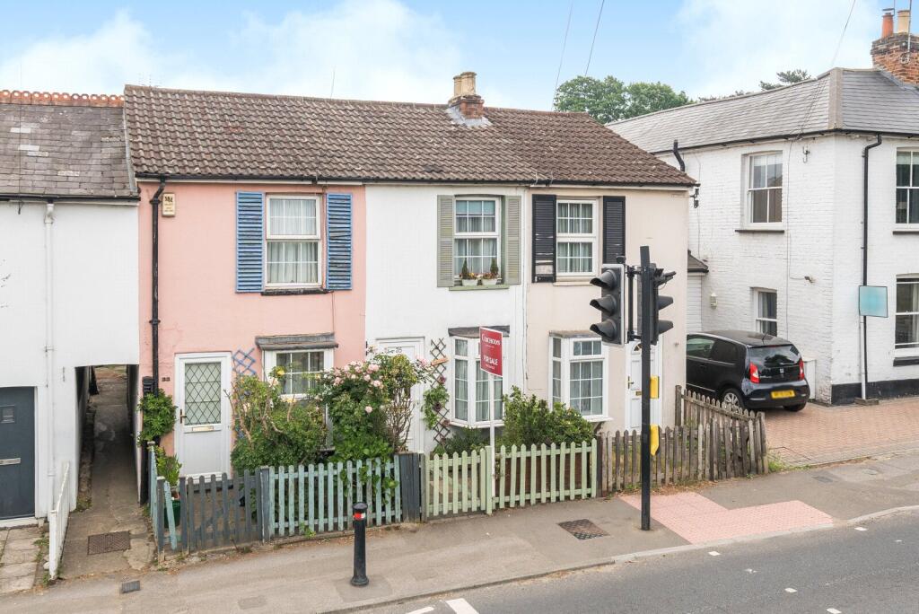 2 bedroom terraced house for sale in 35 Heath Road, Weybridge, KT13