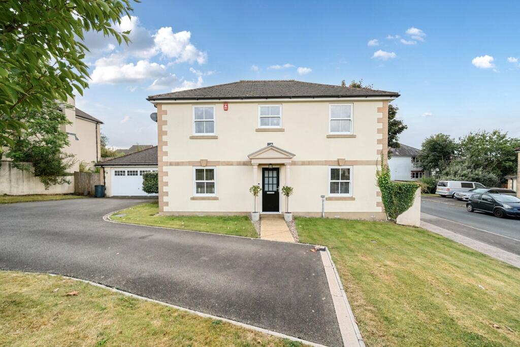 4 bedroom detached house for sale in Hockin Close, Kelly Bray ...