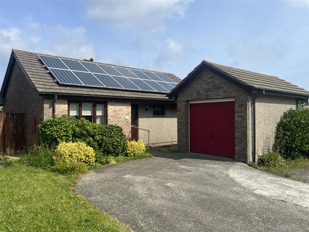 2 bedroom bungalow for sale in Townfield, Pool, Redruth, Cornwall, TR15