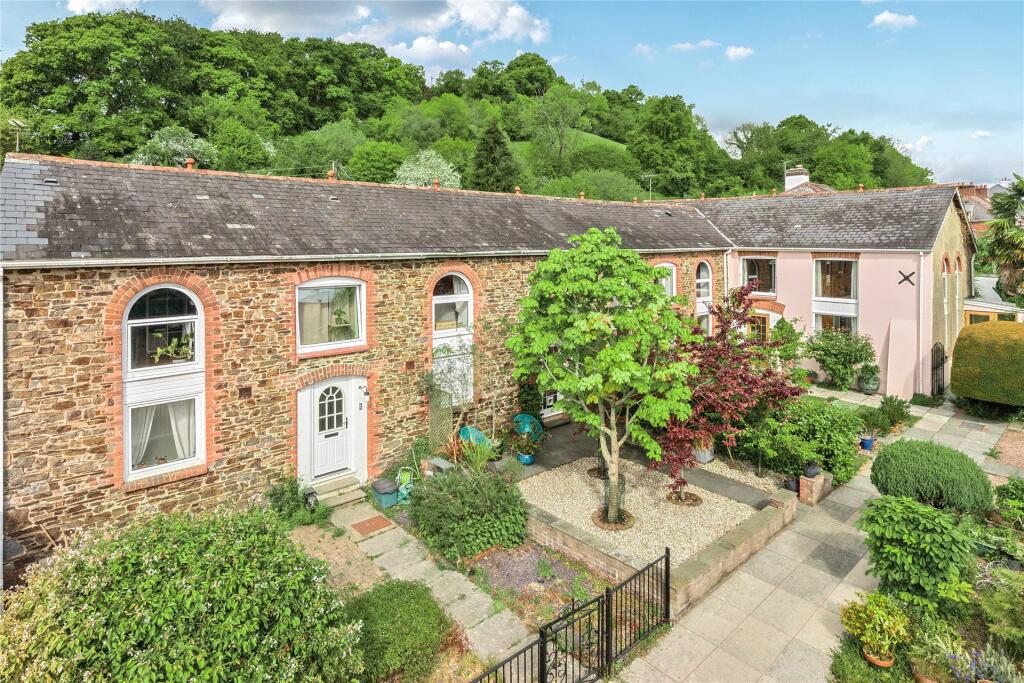 2 bedroom terraced house for sale in Three Horse Shoes, Cowley, Exeter ...