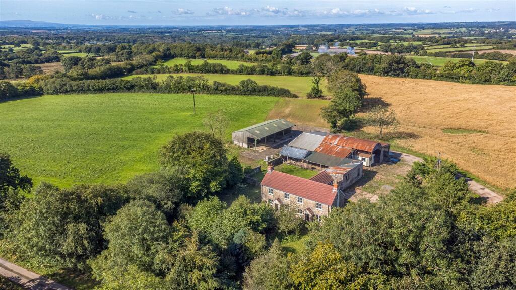 4 bedroom detached house for sale in Rackenford, Tiverton, EX16