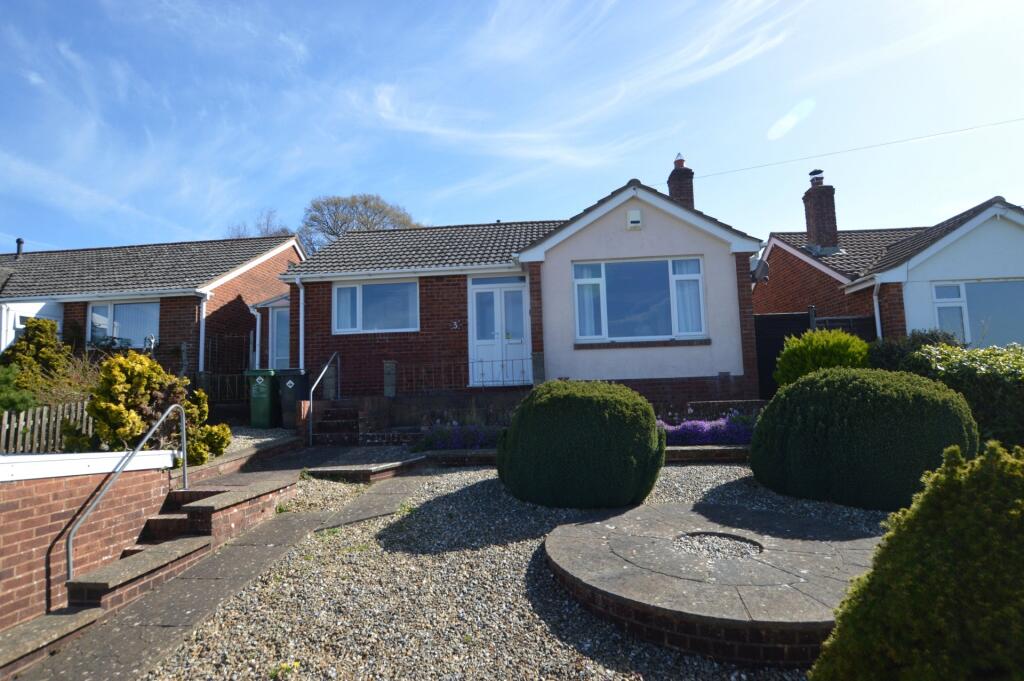 2 bedroom bungalow for sale in Woodleigh Close, Cowley, Exeter, Devon, EX4