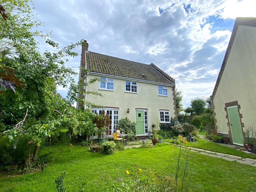 3 bedroom detached house for sale in Matlaske, Holt, NR11