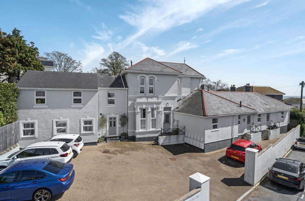 2 bedroom apartment for sale in Second Drive, Teignmouth, Devon, TQ14