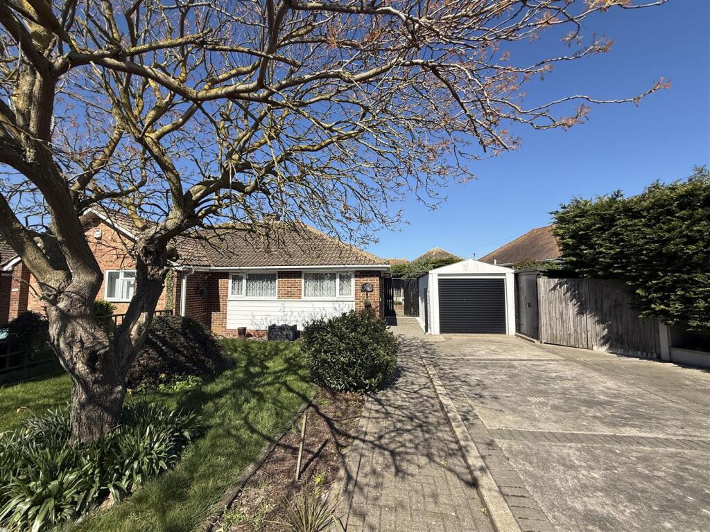 2 bedroom semi-detached bungalow for sale in Highfield Road, Ramsgate, CT12
